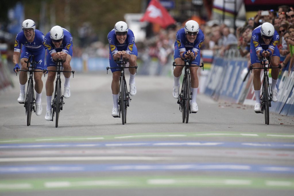 クイックステップフロアーズが世界選手権チームタイムトライアル優勝 PRESSPORTS