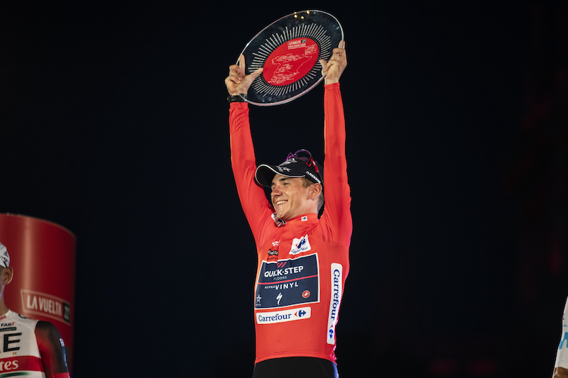 エベネプール、史上最年少の22歳でブエルタ・ア・エスパーニャ総合優勝 - PRESSPORTS