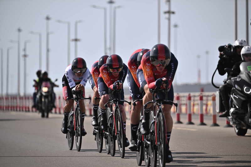 チームタイムトライアル3位のイネオスグレナディアーズ、プラップがまさかの首位に - PRESSPORTS